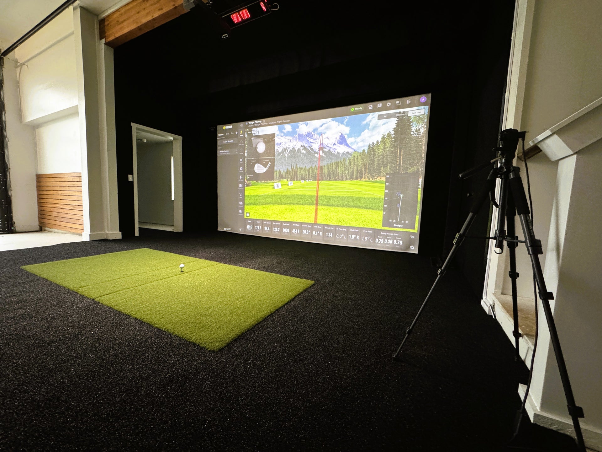 Guest House Golf & Multi-Sport Simulator – Wilsonville, OR