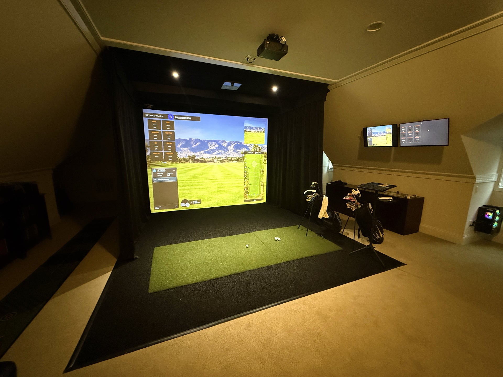 Bonus Room Trackman Golf Simulator – Charlotte, NC